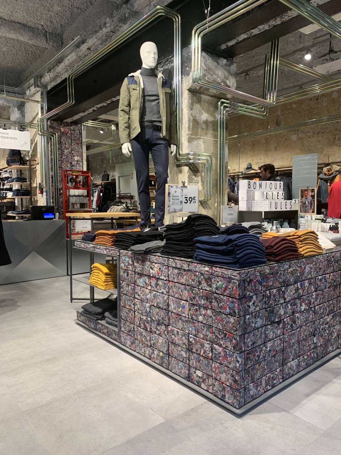 FabBRICK : un matériau de construction grâce à du textile upcyclé • Les ...